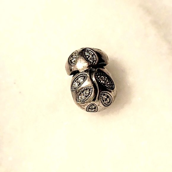 Pandora | Jewelry | Pandora Retired Leaves Clip | Poshmark